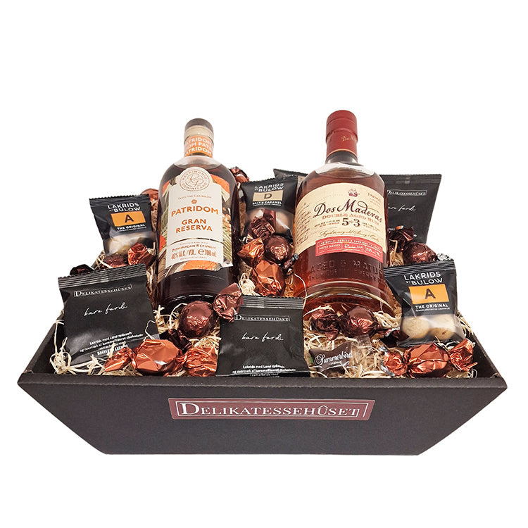 Gavekurv - med to flasker fyldig mørk rom, lakrids og chokolade ...